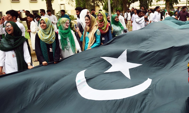 In pictures: Pakistan gears up for Independence Day - Multimedia - DAWN.COM