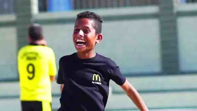 FC Barcelona coaches train Lyari's little football star Adeel Hanif ...
