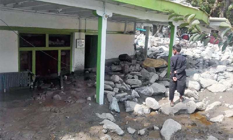 Flash flood destroys 27 houses in Chitral village - Newspaper - DAWN.COM