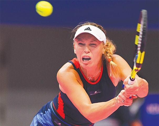 Giorgi ends Wozniacki’s Tokyo reign - Newspaper - DAWN.COM