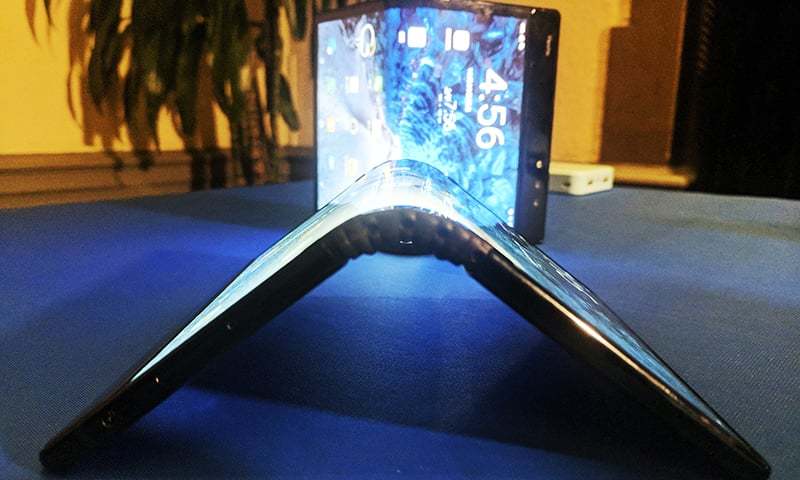 Samsung folding screen lets smartphone open into tablet - World - DAWN.COM