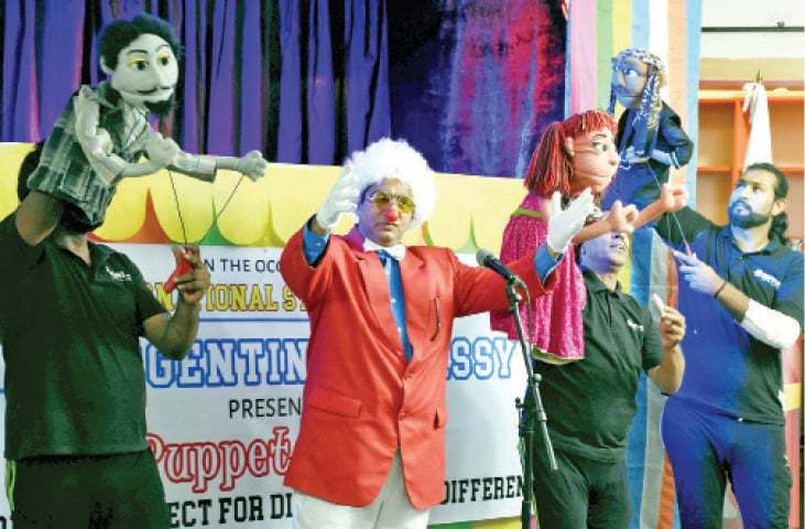 Puppet show brings together children from various backgrounds ...