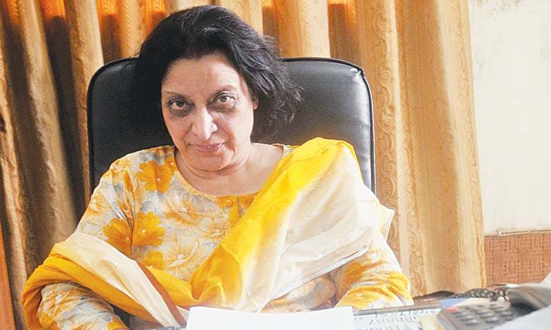 Feminist poet Fahmida Riaz is no more - Newspaper - DAWN.COM