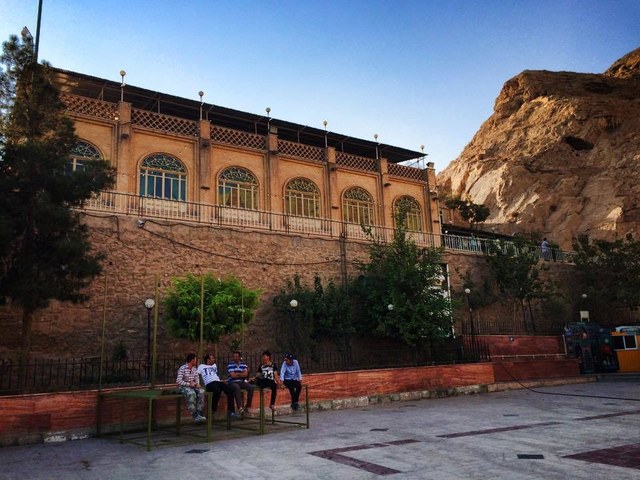 On Persian pilgrimages, Pakistanis and Indians reconnect with Iran ...