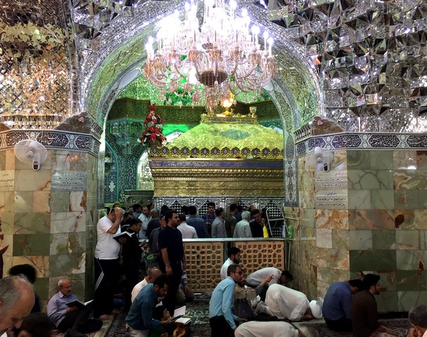 On Persian pilgrimages, Pakistanis and Indians reconnect with Iran ...
