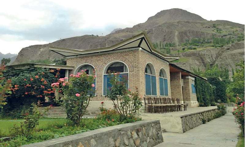 Chap Shoro and rose tea - Recent - Aurora