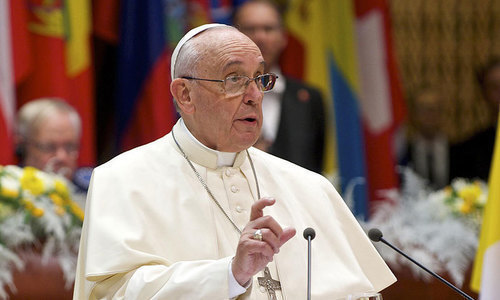 Pope urges ‘predator priests’ to turn themselves in - World - DAWN.COM