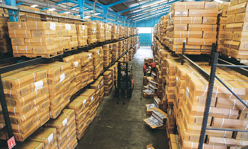 Brexit stockpiling ‘good news’ for UK warehouse sector - World - DAWN.COM