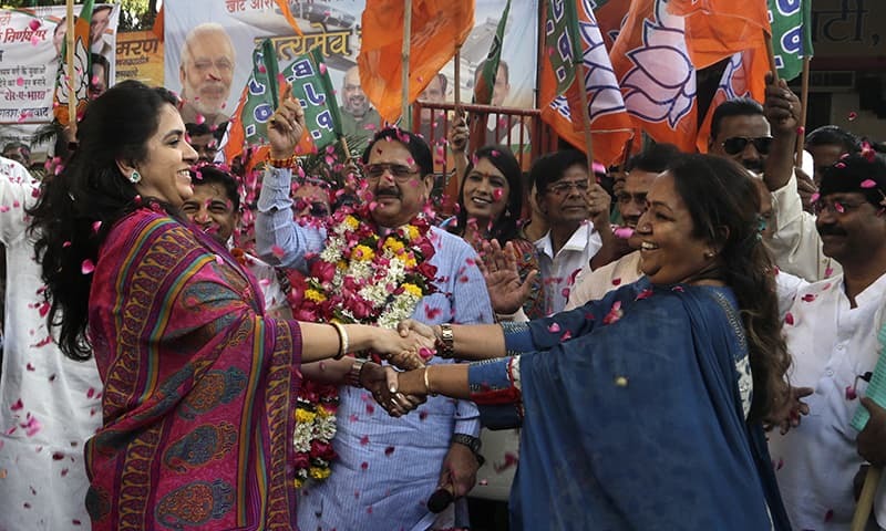 India approves job quotas for poor upper caste members - World - DAWN.COM