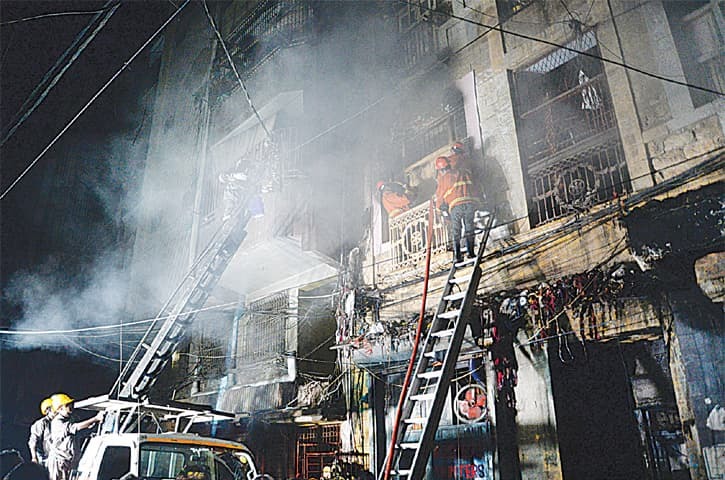 Fire erupts in furniture market - Newspaper - DAWN.COM