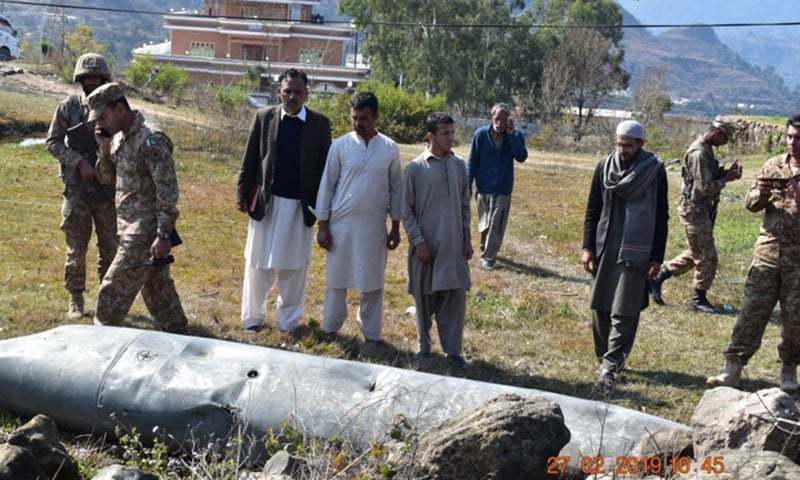 2 Indian aircraft violating Pakistani airspace shot down; pilot ...