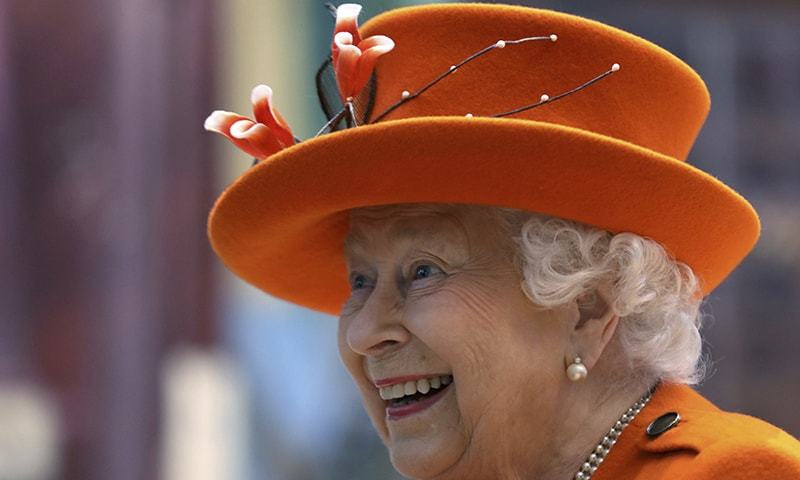 Insta-Monarch: Queen Elizabeth II makes first Instagram post - World ...