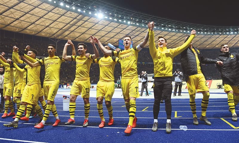 Late Reus winner takes Dortmund back to the top - Newspaper - DAWN.COM