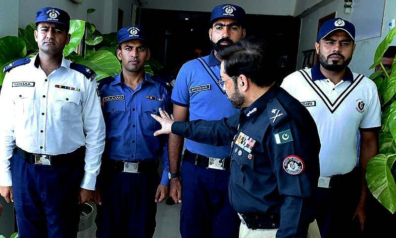 Sindh Police gets new uniforms 'to enhance policing': IGP - Pakistan ...