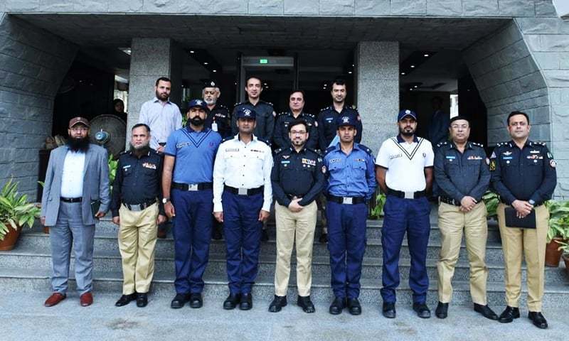 Sindh Police gets new uniforms 'to enhance policing': IGP - Pakistan ...