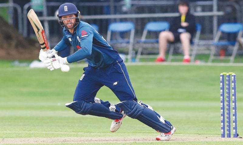 Foakes shines as England survive Ireland scare - Newspaper - DAWN.COM