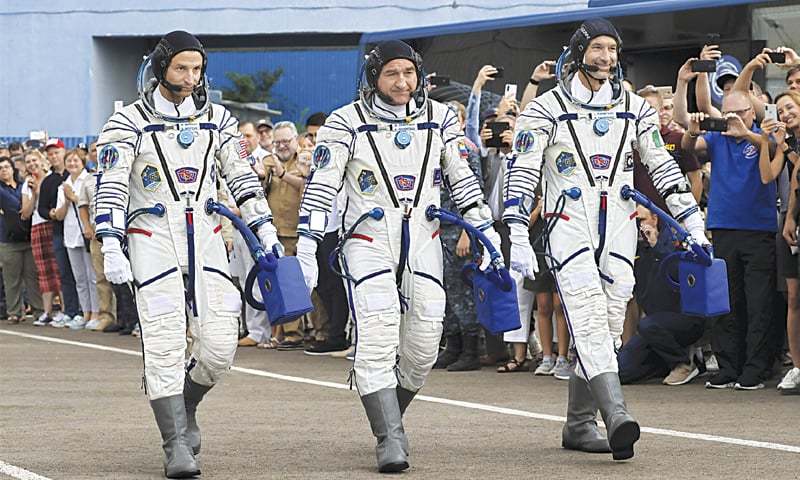 American, Italian, Russian blast off for ISS - World - DAWN.COM