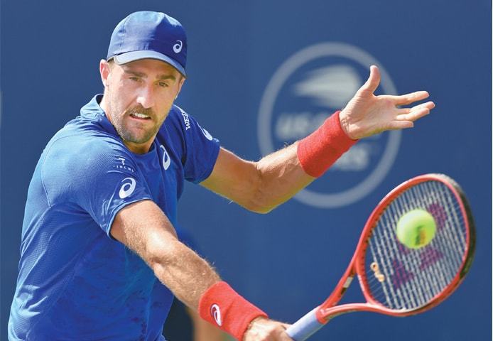Paire survives scare to reach quarters - Newspaper - DAWN.COM