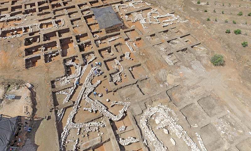 Israel unveils remains of 5,000-year-old city - Newspaper - DAWN.COM