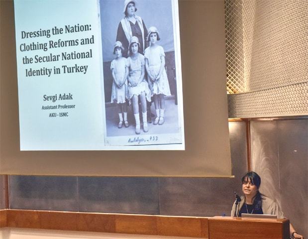 Scholar describes how secular Turkey handled its clothing issue ...