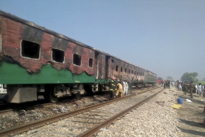73 killed in Tezgam train inferno near Rahim Yar Khan: officials ...