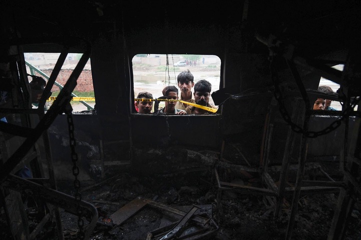 In pictures: Tezgam train tragedy engulfs 73 passengers - Pakistan ...
