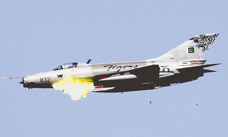 All jets in PAF inventory take part in firepower display - Pakistan ...