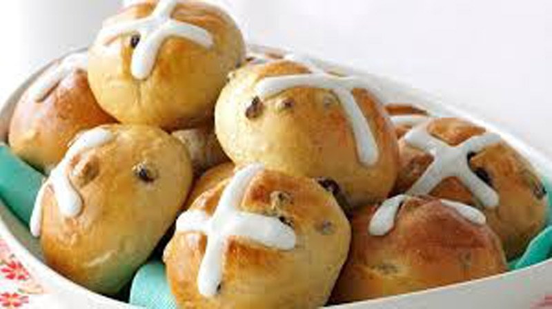 EPICURIOUS: THE HOLIDAY BUN - Newspaper - DAWN.COM