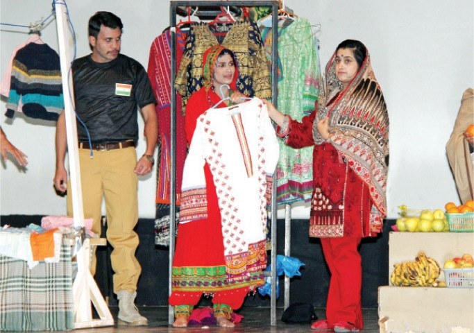 Students highlight suffering of Kashmiris - Newspaper - DAWN.COM