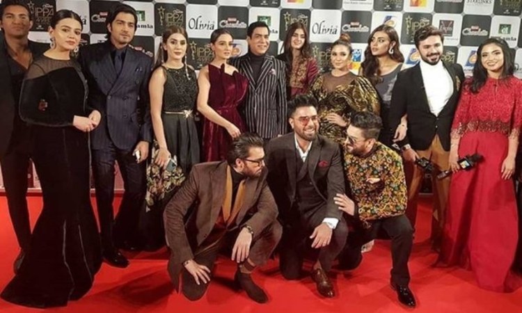 What value do Pakistani award shows abroad bring to our entertainment ...