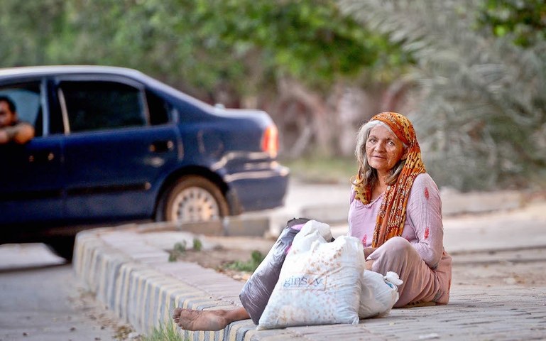 SHELTERLESS IN KARACHI - Newspaper - DAWN.COM