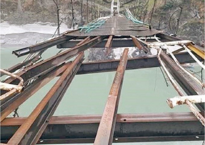 Suspension bridge damaged in Torghar - Newspaper - DAWN.COM
