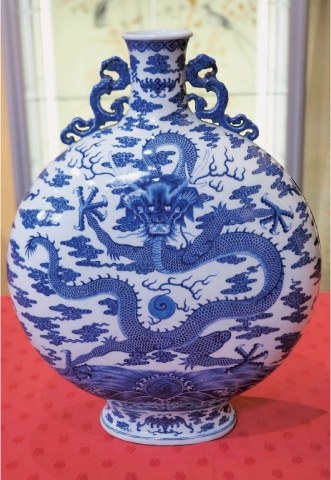 18th century Chinese gourd sells for $4.6m at auction - Newspaper ...