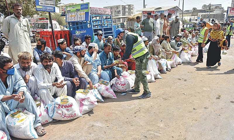 Working class struggles to cope during Sindh's lockdown - Pakistan ...