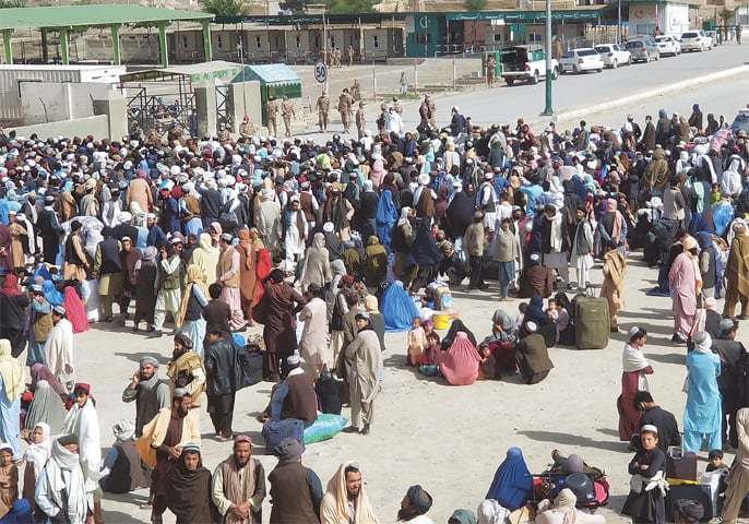 Afghanistan closes Chaman border after row over repatriation - World ...