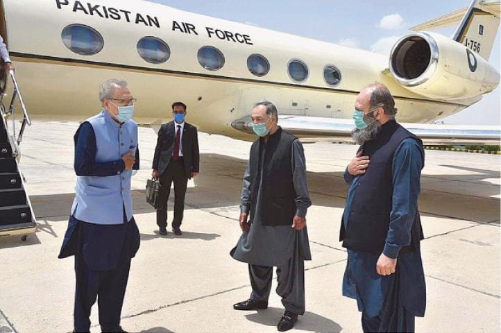 Alvi urges unity to fight poverty, unemployment - Pakistan - DAWN.COM