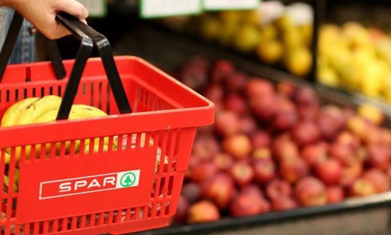 Here are 8 tips that will help you brave your next grocery run ...