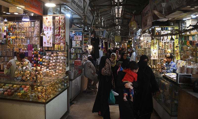 Crowds, traffic jams as markets open across Pakistan with easing of ...