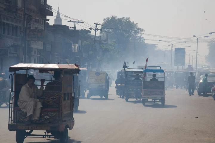 Review: Pakistan’s feeble fight against filthy air - Pakistan - DAWN.COM