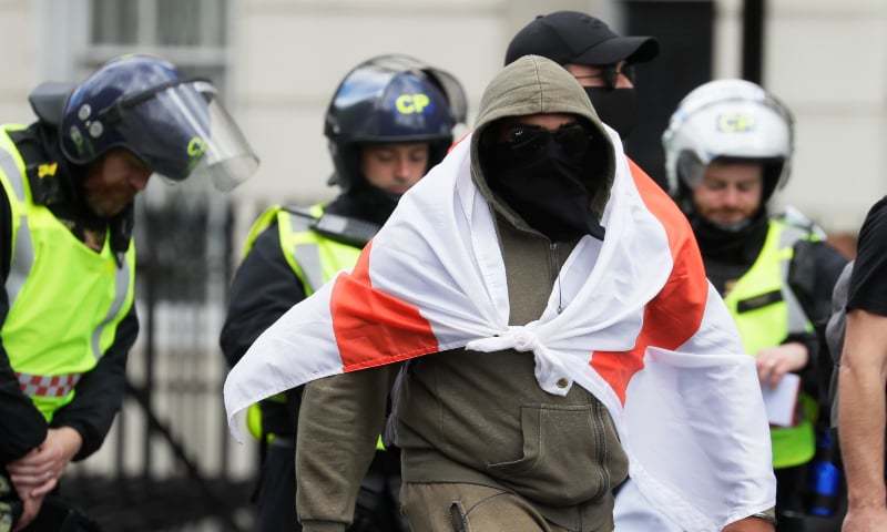 Anti-racism protesters, far-right activists clash in London - World ...