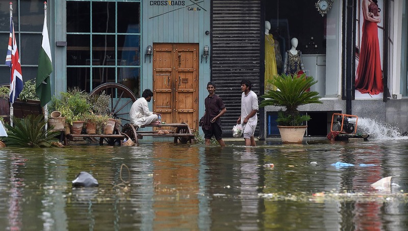 In pictures: Karachi still crying for help four days after rain ...