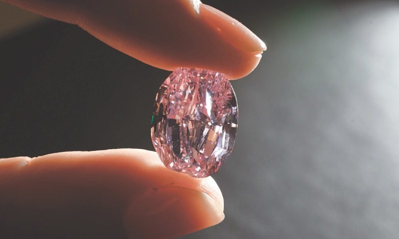 Ultra-rare pink diamond to go under the hammer in Geneva - Newspaper ...