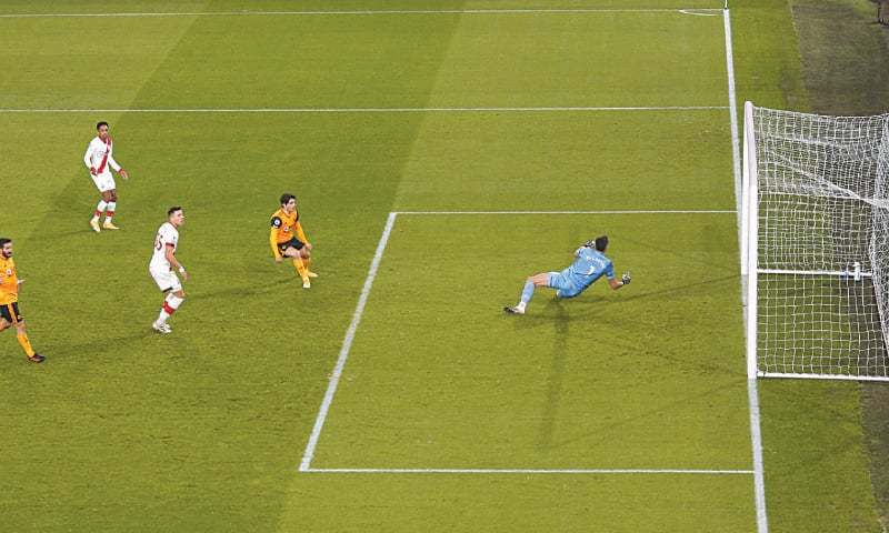 Substitute Neto salvages draw for Wolves - Newspaper - DAWN.COM