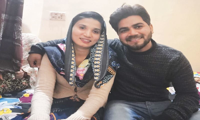 SOCIETY: HOME FOR CHRISTMAS - Newspaper - DAWN.COM