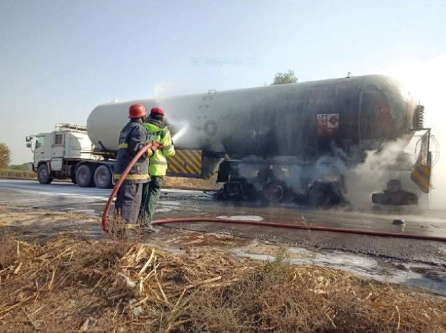 Two killed as tanker catches fire - Newspaper - DAWN.COM