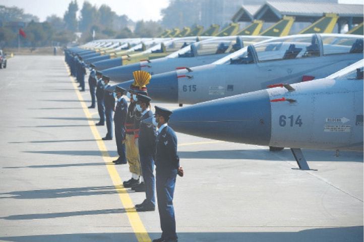 Air force inducts 14 locally built JF-17Bs - Newspaper - DAWN.COM