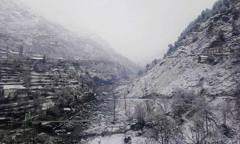 GB receives heavy snowfall - Pakistan - DAWN.COM