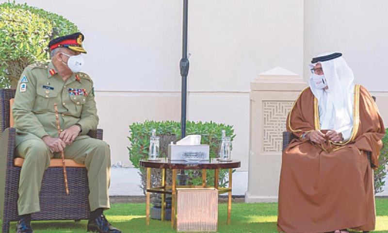 Army chief honoured with Bahrain Order award - Pakistan - DAWN.COM