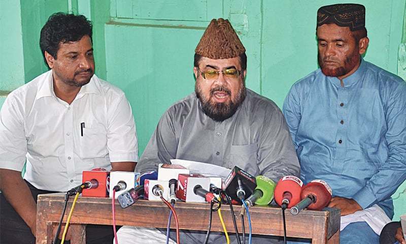 Family isolates Qavi, strips him of Mufti title - Pakistan - DAWN.COM