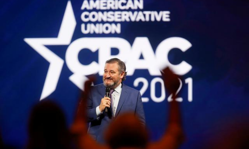 With gold-coloured Trump statue, conservatives show fealty to former ...